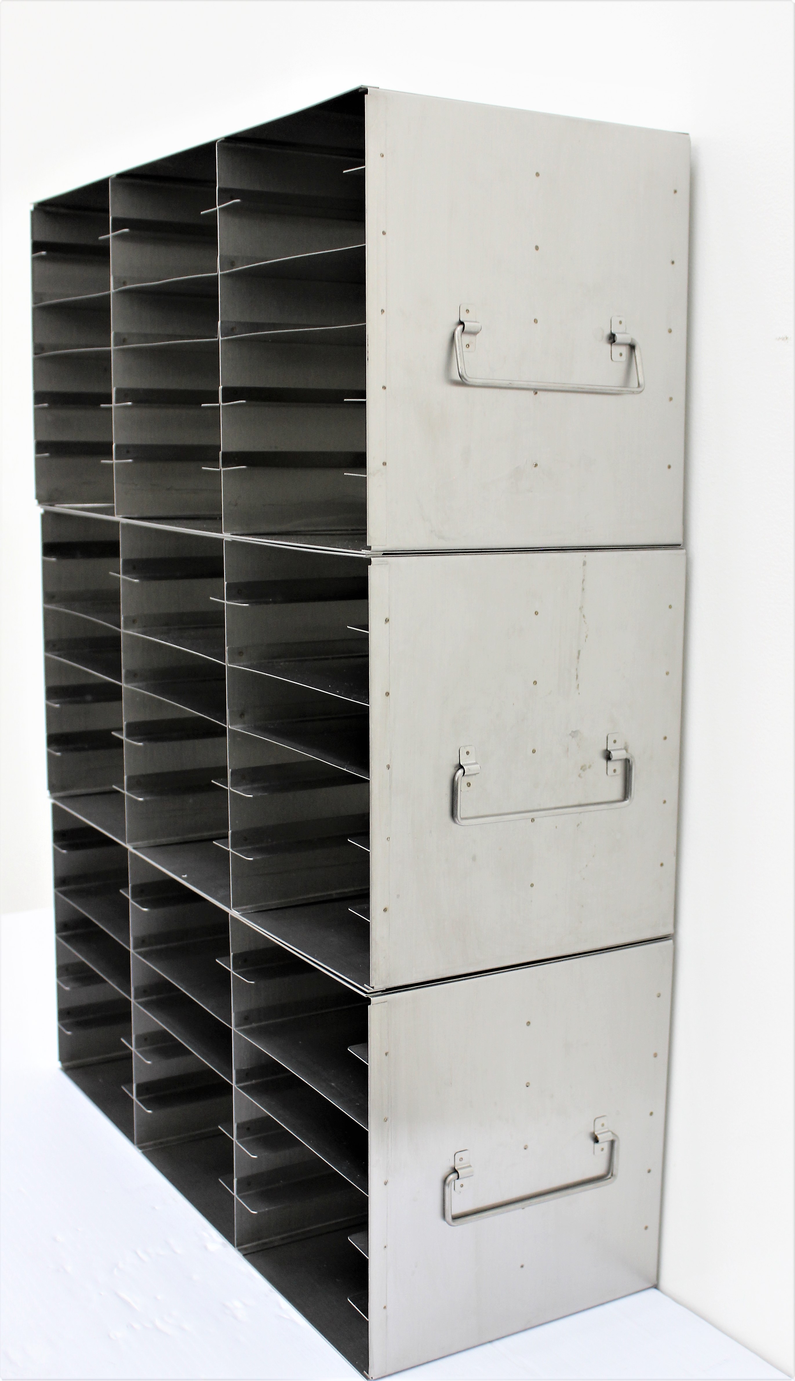 REUZEit - Stainless Upright Freezer Rack ULT Holds 18 boxes Used -80C ...